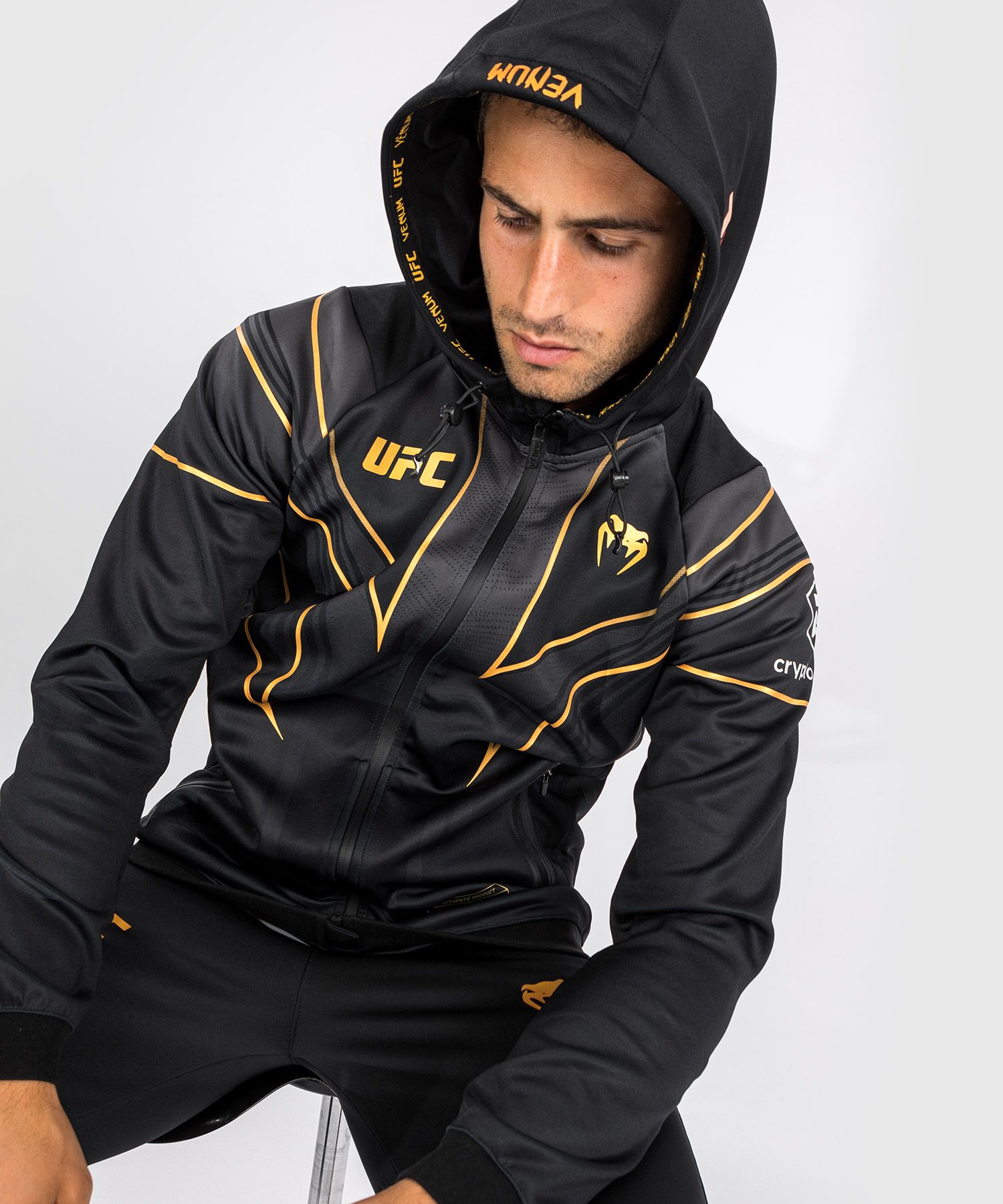UFC Venum Authentic Fight Night 2.0 Men‘s Walkout Hoodie - Champion